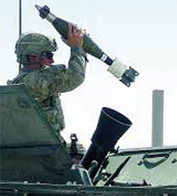 미사일 같은 로켓·박격포탄 속속 등장