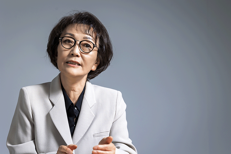 천경자 화백 딸 수미타 김 "역경 속 그림 그린 母 기릴 것"